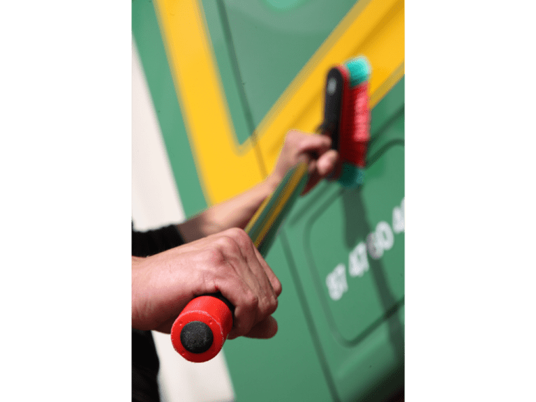 Vikan Telescopic Black Aluminium Handle 1500 - 2750mm