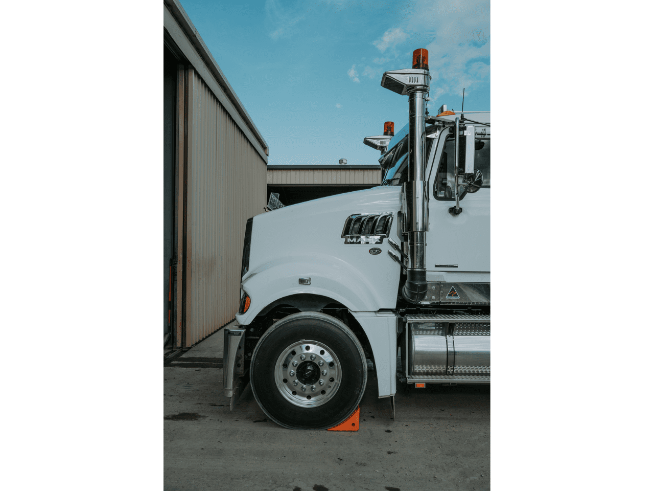 Effective 20T Wheel Chock - Stop Vehicles with Confidence